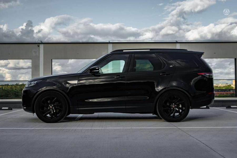 Black Land Rover Discovery 2018 in Vilnius, with an engine capacity of 2.00 L and mileage of 177 thousand km for 18000 €, photo 34 on AUTOMOTO.COM.LV