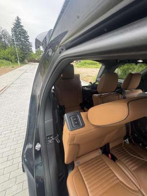 Melns Land Rover Discovery 2018 Kauņa, ar dzinēja tilpumu 2.99 L un nobraukumu 245 tūkst. km par 17750 €, foto 12 vietnē AUTOMOTO.COM.LV