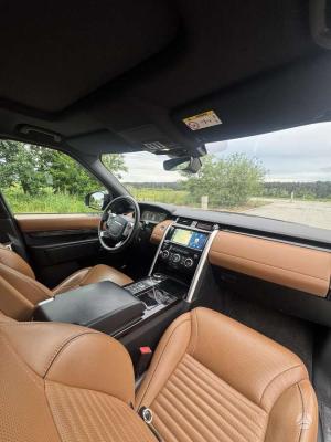 Melns Land Rover Discovery 2018 Kauņa, ar dzinēja tilpumu 2.99 L un nobraukumu 245 tūkst. km par 17750 €, foto 14 vietnē AUTOMOTO.COM.LV
