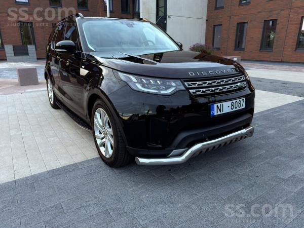 Black Land Rover Discovery 2018 in Jurmala, with an engine capacity of 2.00 L and mileage of 146 thousand km for 20900 €, photo 1 on AUTOMOTO.COM.LV