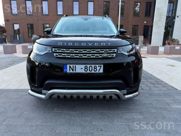 Black Land Rover Discovery 2018 in Jurmala, with an engine capacity of 2.00 L and mileage of 146 thousand km for 20900 €, photo 3 on AUTOMOTO.COM.LV