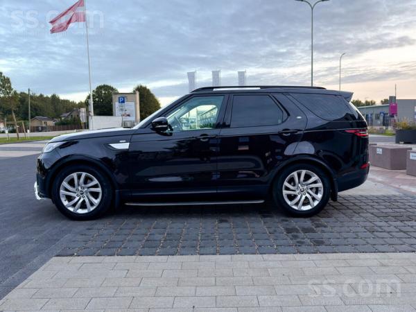 Black Land Rover Discovery 2018 in Jurmala, with an engine capacity of 2.00 L and mileage of 146 thousand km for 20900 €, photo 10 on AUTOMOTO.COM.LV