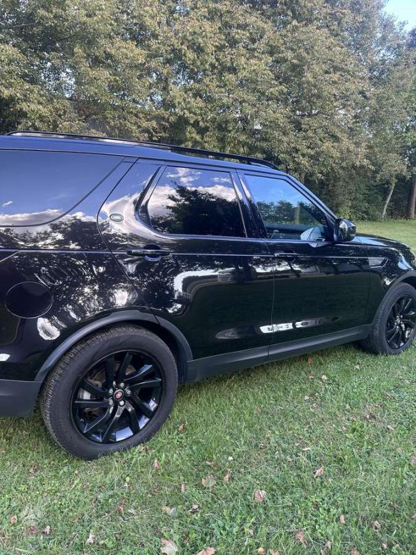 Melns Land Rover Discovery 2018 Viļņa, ar dzinēja tilpumu 2.99 L un nobraukumu 229 tūkst. km par 21000 €, foto 4 vietnē AUTOMOTO.COM.LV