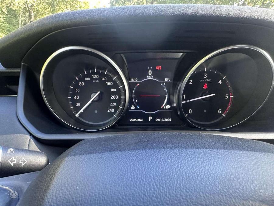 Melns Land Rover Discovery 2018 Viļņa, ar dzinēja tilpumu 2.99 L un nobraukumu 229 tūkst. km par 21000 €, foto 9 vietnē AUTOMOTO.COM.LV