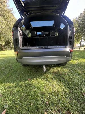 Melns Land Rover Discovery 2018 Viļņa, ar dzinēja tilpumu 2.99 L un nobraukumu 229 tūkst. km par 21000 €, foto 21 vietnē AUTOMOTO.COM.LV