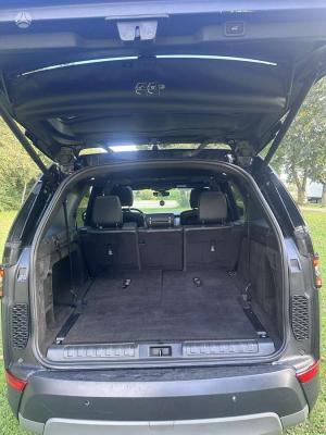 Melns Land Rover Discovery 2018 Viļņa, ar dzinēja tilpumu 2.99 L un nobraukumu 229 tūkst. km par 21000 €, foto 24 vietnē AUTOMOTO.COM.LV