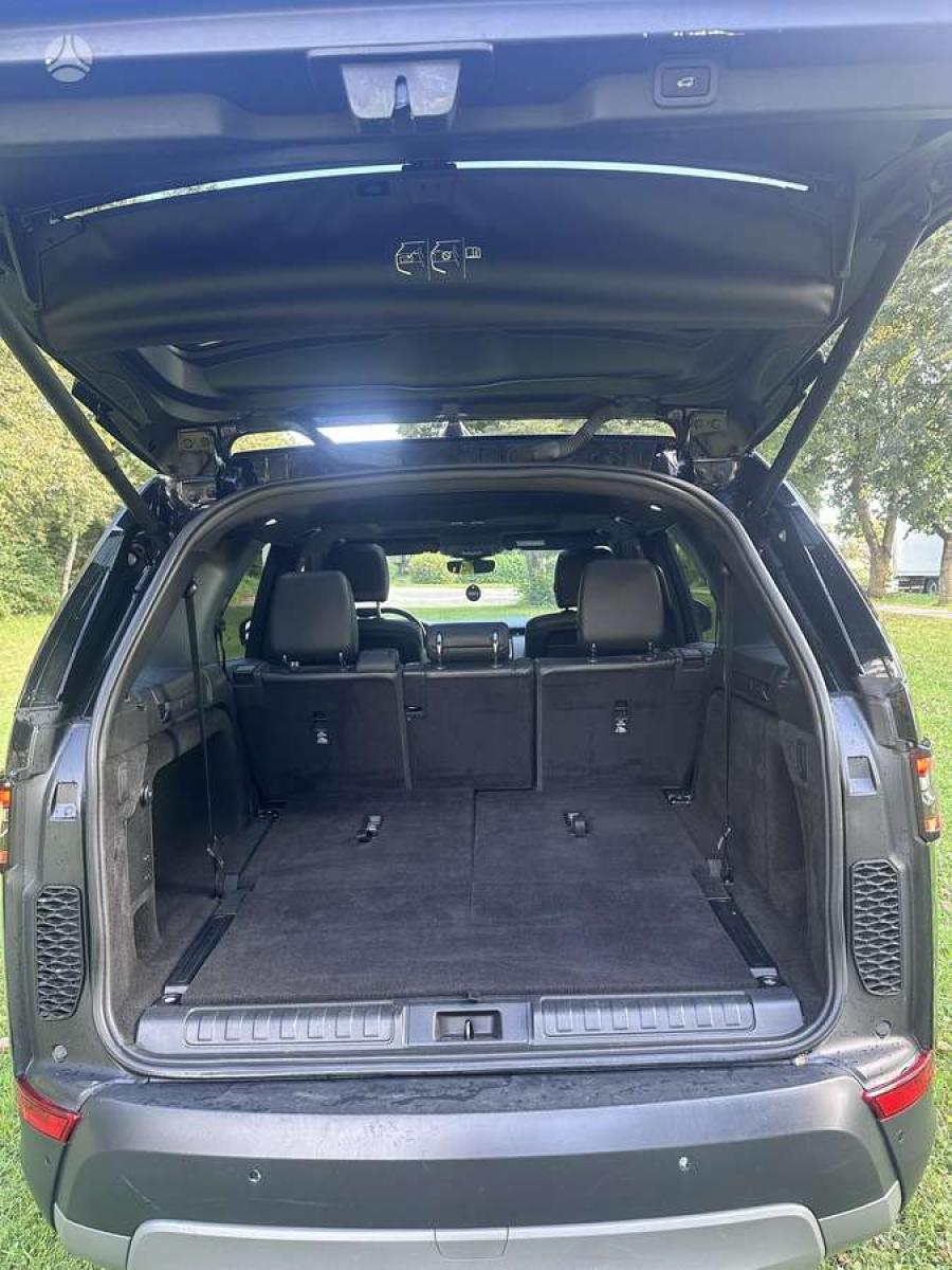 Melns Land Rover Discovery 2018 Viļņa, ar dzinēja tilpumu 2.99 L un nobraukumu 229 tūkst. km par 21000 €, foto 24 vietnē AUTOMOTO.COM.LV