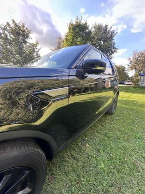 Melns Land Rover Discovery 2018 Viļņa, ar dzinēja tilpumu 2.99 L un nobraukumu 229 tūkst. km par 21000 €, foto 25 vietnē AUTOMOTO.COM.LV
