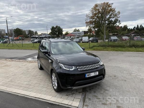 Black Land Rover Discovery 2018 in Riga, with an engine capacity of 2.00 L and mileage of 91 thousand km for 24900 €, photo 11 on AUTOMOTO.COM.LV