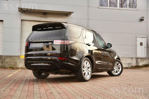 Black Land Rover Discovery 2019 in Riga, with an engine capacity of 3.00 L and mileage of 94 thousand km for 34900 €, photo 5 on AUTOMOTO.COM.LV