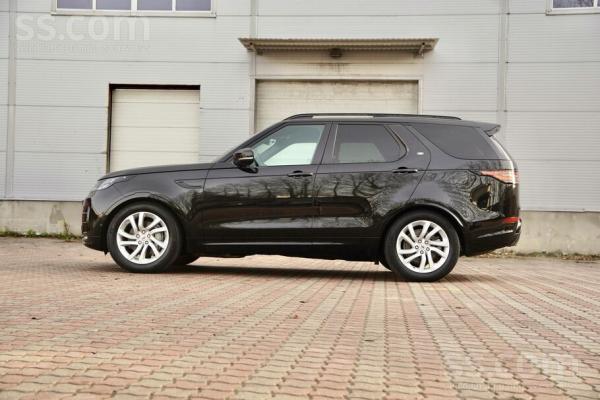 Black Land Rover Discovery 2019 in Riga, with an engine capacity of 3.00 L and mileage of 94 thousand km for 34900 €, photo 6 on AUTOMOTO.COM.LV