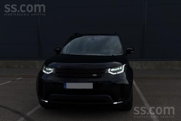 Black Land Rover Discovery 2019 in Riga, with an engine capacity of 3.00 L and mileage of 158 thousand km for 31000 €, photo 8 on AUTOMOTO.COM.LV