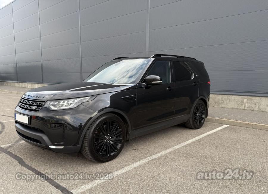 Black Land Rover Discovery 2019 in Riga, with an engine capacity of 3.00 L and mileage of 158 thousand km for 29900 €, photo 3 on AUTOMOTO.COM.LV