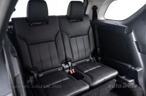 Melns Land Rover Discovery 2020 Tallina, ar dzinēja tilpumu 3.00 L un nobraukumu 87 tūkst. km par 38999 €, foto 10 vietnē AUTOMOTO.COM.LV