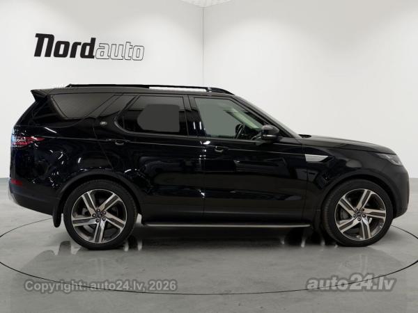 Black Land Rover Discovery 2020 in Tallinn, with an engine capacity of 3.00 L and mileage of 87 thousand km for 38900 €, photo 6 on AUTOMOTO.COM.LV