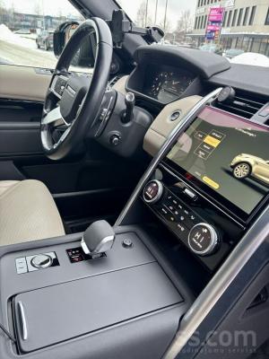 Melns Land Rover Discovery 2021 Rīga, ar dzinēja tilpumu 3.00 L un nobraukumu 85 tūkst. km par 38900 €, foto 8 vietnē AUTOMOTO.COM.LV