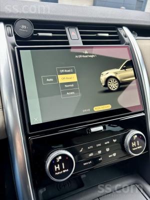Melns Land Rover Discovery 2021 Rīga, ar dzinēja tilpumu 3.00 L un nobraukumu 85 tūkst. km par 38900 €, foto 10 vietnē AUTOMOTO.COM.LV
