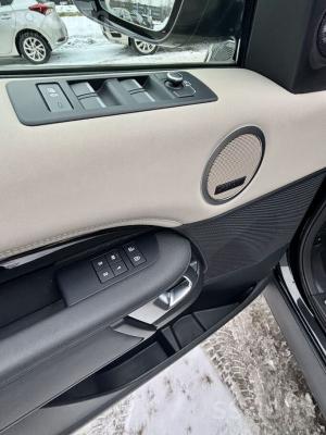 Melns Land Rover Discovery 2021 Rīga, ar dzinēja tilpumu 3.00 L un nobraukumu 85 tūkst. km par 38900 €, foto 21 vietnē AUTOMOTO.COM.LV
