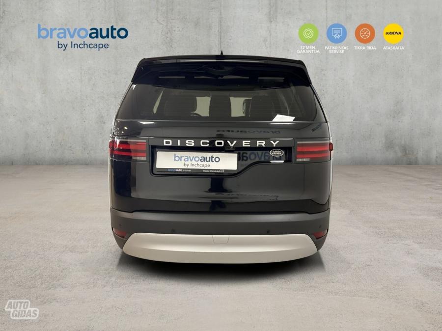 Melns Land Rover Discovery 2021 Viļņa, ar dzinēja tilpumu 3.00 L un nobraukumu 75 tūkst. km par 38000 €, foto 5 vietnē AUTOMOTO.COM.LV