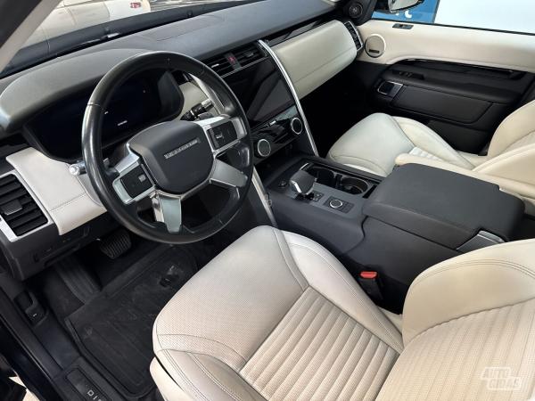 Black Land Rover Discovery 2021 in Vilnius, with an engine capacity of 3.00 L and mileage of 75 thousand km for 38000 €, photo 8 on AUTOMOTO.COM.LV