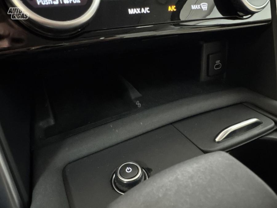 Melns Land Rover Discovery 2021 Viļņa, ar dzinēja tilpumu 3.00 L un nobraukumu 75 tūkst. km par 38000 €, foto 24 vietnē AUTOMOTO.COM.LV