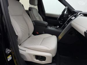 Black Land Rover Discovery 2022 in Avizieniai, with an engine capacity of 3.00 L and mileage of 64 thousand km for 43500 €, photo 16 on AUTOMOTO.COM.LV