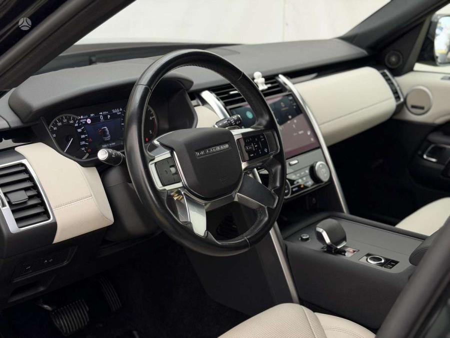 Melns Land Rover Discovery 2022 Viļņa, ar dzinēja tilpumu 3.00 L un nobraukumu 64 tūkst. km par 36999 €, foto 10 vietnē AUTOMOTO.COM.LV