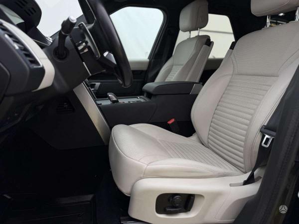 Melns Land Rover Discovery 2022 Viļņa, ar dzinēja tilpumu 3.00 L un nobraukumu 64 tūkst. km par 36999 €, foto 10 vietnē AUTOMOTO.COM.LV