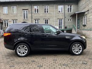 Melns Land Rover Discovery 2019 Tallina, ar dzinēja tilpumu 3.00 L un nobraukumu 97 tūkst. km par 39500 €, foto  vietnē AUTOMOTO.COM.LV