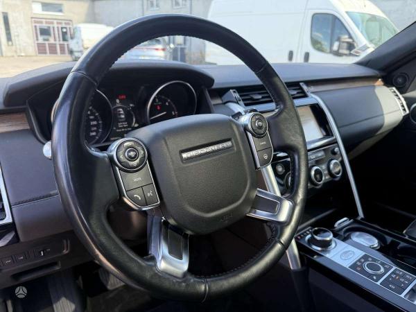 Black Land Rover Discovery 2017 in Telschi, with an engine capacity of 2.99 L and mileage of 169 thousand km for 23500 €, photo 8 on AUTOMOTO.COM.LV