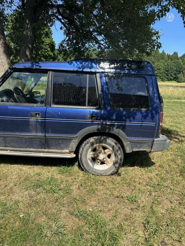 Zils Land Rover Discovery 1995 Raseiniai, ar dzinēja tilpumu 2.50 L un nobraukumu 270 tūkst. km par 1100 €, foto 5 vietnē AUTOMOTO.COM.LV
