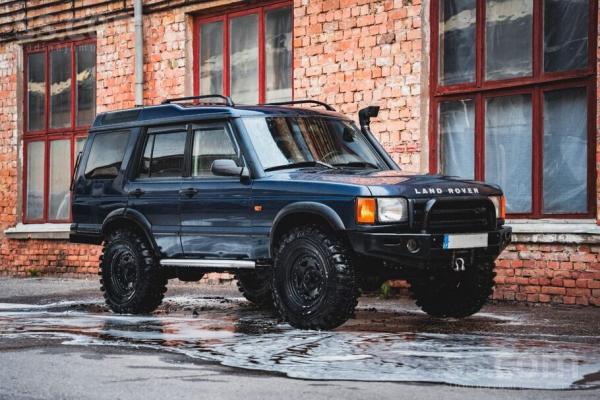 Blue Land Rover Discovery 2001 in Riga, with an engine capacity of 2.50 L and mileage of 268 thousand km for 6900 €, photo 1 on AUTOMOTO.COM.LV