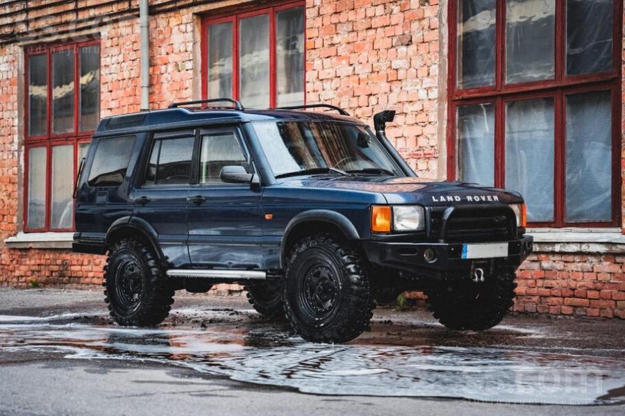Zils Land Rover Discovery 2001 Rīga, ar dzinēja tilpumu 2.50 L un nobraukumu 268 tūkst. km par 6900 €, foto 1 vietnē AUTOMOTO.COM.LV