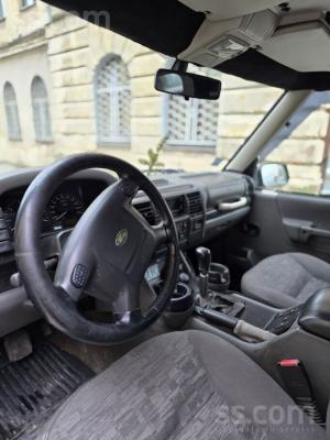 Zils Land Rover Discovery 2001 Rīga, ar dzinēja tilpumu 2.50 L un nobraukumu 268 tūkst. km par 6900 €, foto 7 vietnē AUTOMOTO.COM.LV