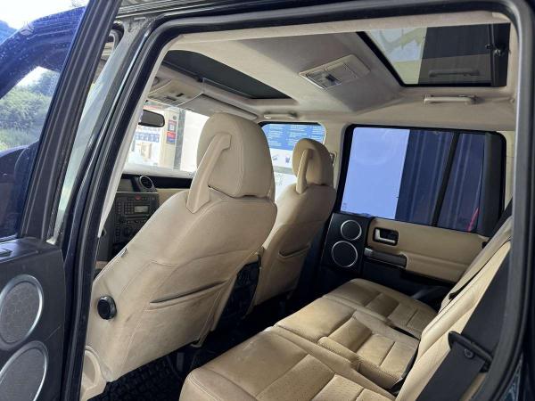 Blue Land Rover Discovery 2005 in Vilnius, with an engine capacity of 2.72 L and mileage of 330 thousand km for 1700 €, photo 6 on AUTOMOTO.COM.LV