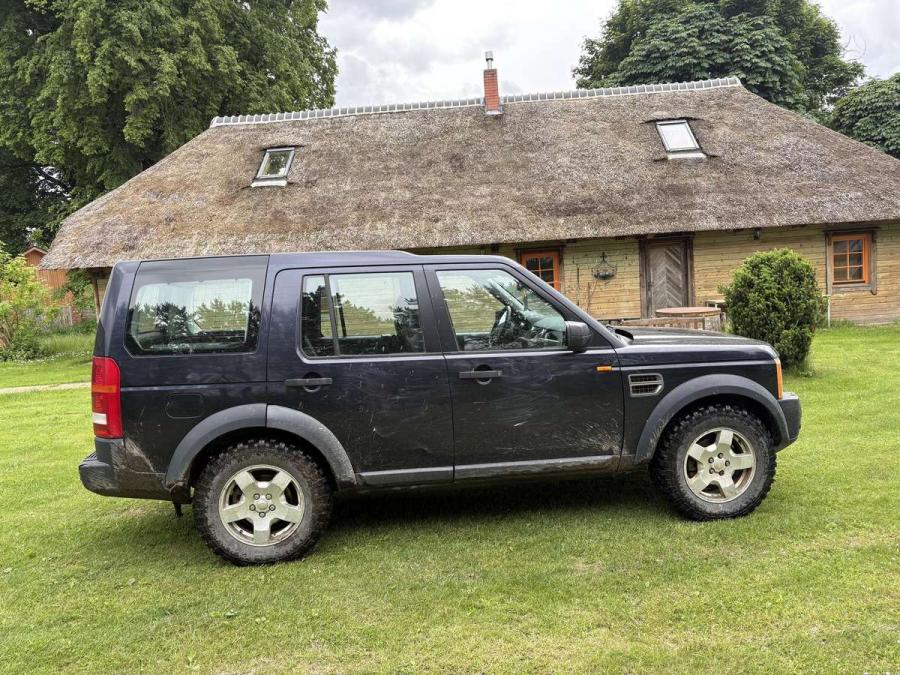 Blue Land Rover Discovery 2005 in Gargzdai, with an engine capacity of 2.72 L and mileage of 220 thousand km for 3300 €, photo 5 on AUTOMOTO.COM.LV