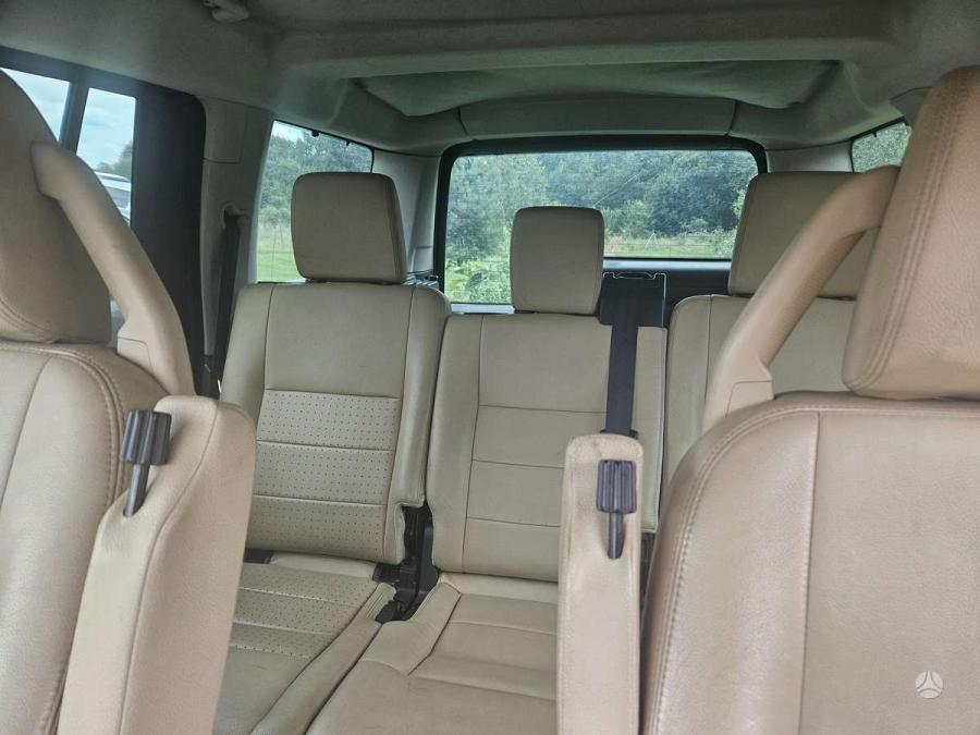 Blue Land Rover Discovery 2007 in Vilnius, with an engine capacity of 2.70 L and mileage of 371 thousand km for 2000 €, photo 6 on AUTOMOTO.COM.LV