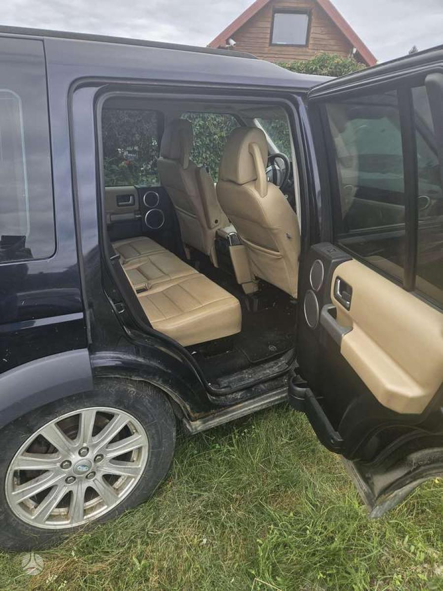 Blue Land Rover Discovery 2007 in Vilnius, with an engine capacity of 2.70 L and mileage of 371 thousand km for 2000 €, photo 8 on AUTOMOTO.COM.LV
