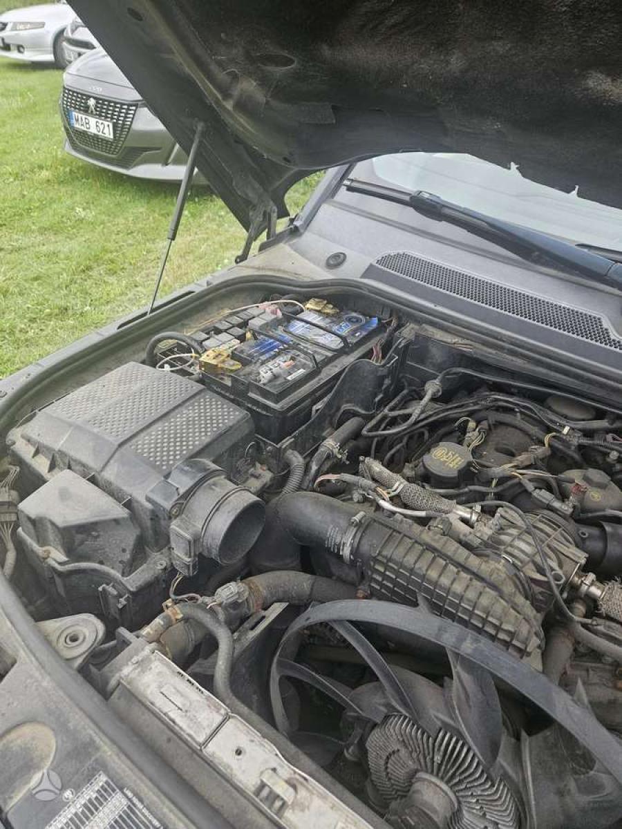 Blue Land Rover Discovery 2007 in Vilnius, with an engine capacity of 2.70 L and mileage of 371 thousand km for 2000 €, photo 9 on AUTOMOTO.COM.LV