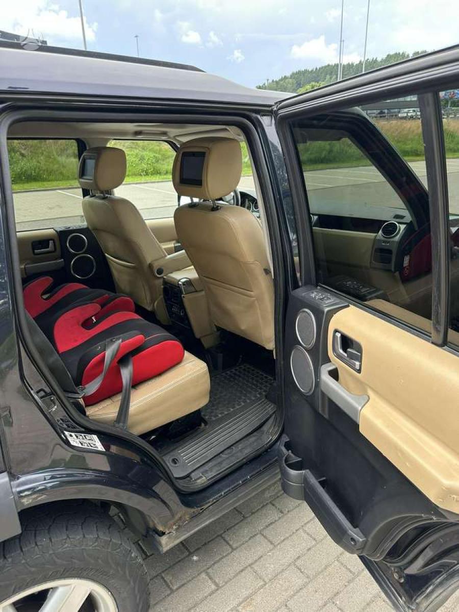 Zils Land Rover Discovery 2008 Viļņa, ar dzinēja tilpumu 2.72 L un nobraukumu 379 tūkst. km par 3900 €, foto 16 vietnē AUTOMOTO.COM.LV