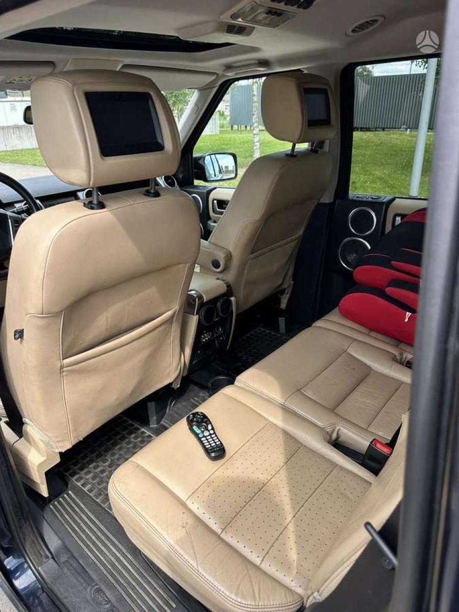 Zils Land Rover Discovery 2008 Viļņa, ar dzinēja tilpumu 2.72 L un nobraukumu 379 tūkst. km par 3900 €, foto 26 vietnē AUTOMOTO.COM.LV