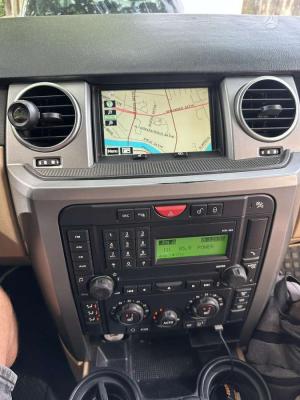 Zils Land Rover Discovery 2008 Viļņa, ar dzinēja tilpumu 2.72 L un nobraukumu 379 tūkst. km par 3900 €, foto 27 vietnē AUTOMOTO.COM.LV