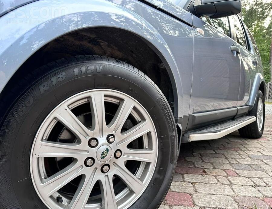 Zils Land Rover Discovery 2009 Rīga, ar dzinēja tilpumu 2.70 L un nobraukumu 208 tūkst. km par 3980 €, foto 7 vietnē AUTOMOTO.COM.LV