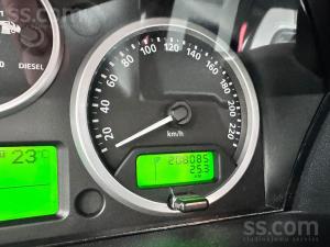 Zils Land Rover Discovery 2009 Rīga, ar dzinēja tilpumu 2.70 L un nobraukumu 208 tūkst. km par 3980 €, foto 14 vietnē AUTOMOTO.COM.LV