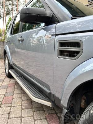 Zils Land Rover Discovery 2009 Rīga, ar dzinēja tilpumu 2.70 L un nobraukumu 208 tūkst. km par 3980 €, foto 20 vietnē AUTOMOTO.COM.LV