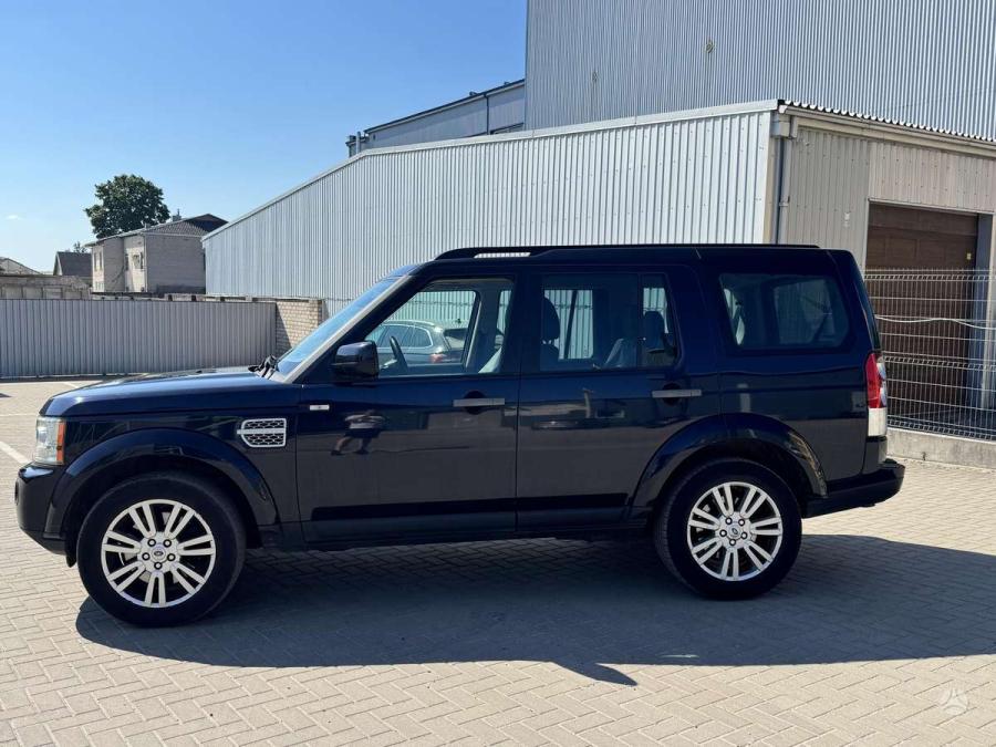 Blue Land Rover Discovery 2011 in Taurage, with an engine capacity of 2.99 L and mileage of 240 thousand km for 9950 €, photo 3 on AUTOMOTO.COM.LV