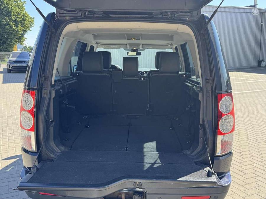 Blue Land Rover Discovery 2011 in Taurage, with an engine capacity of 2.99 L and mileage of 240 thousand km for 9950 €, photo 8 on AUTOMOTO.COM.LV