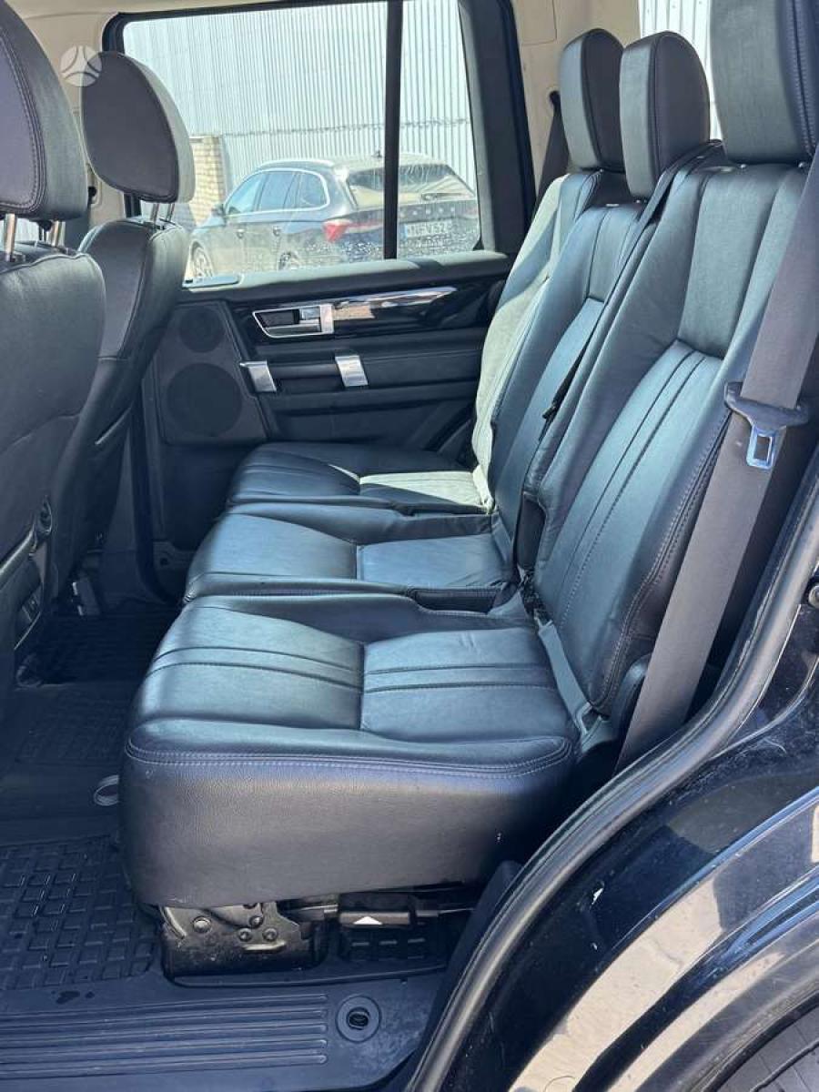 Blue Land Rover Discovery 2011 in Taurage, with an engine capacity of 2.99 L and mileage of 240 thousand km for 9950 €, photo 10 on AUTOMOTO.COM.LV