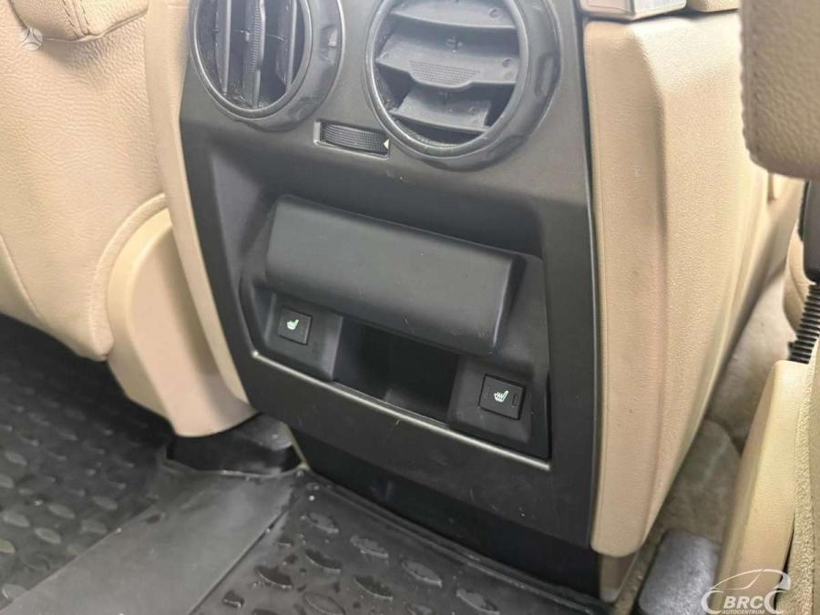 Zils Land Rover Discovery 2015 Viļņa, ar dzinēja tilpumu 3.00 L un nobraukumu 201 tūkst. km par 11900 €, foto 24 vietnē AUTOMOTO.COM.LV