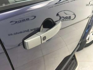Zils Land Rover Discovery 2015 Viļņa, ar dzinēja tilpumu 3.00 L un nobraukumu 201 tūkst. km par 11900 €, foto 25 vietnē AUTOMOTO.COM.LV